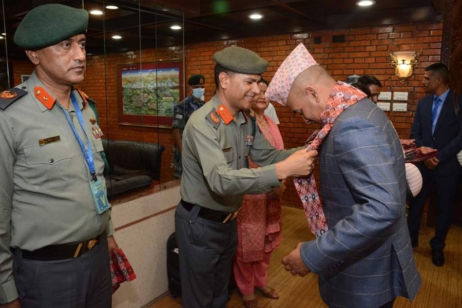 सशस्त्र प्रहरीका महानिरीक्षक अर्याल न्युयोर्क प्रस्थान « Kathmandu Pati